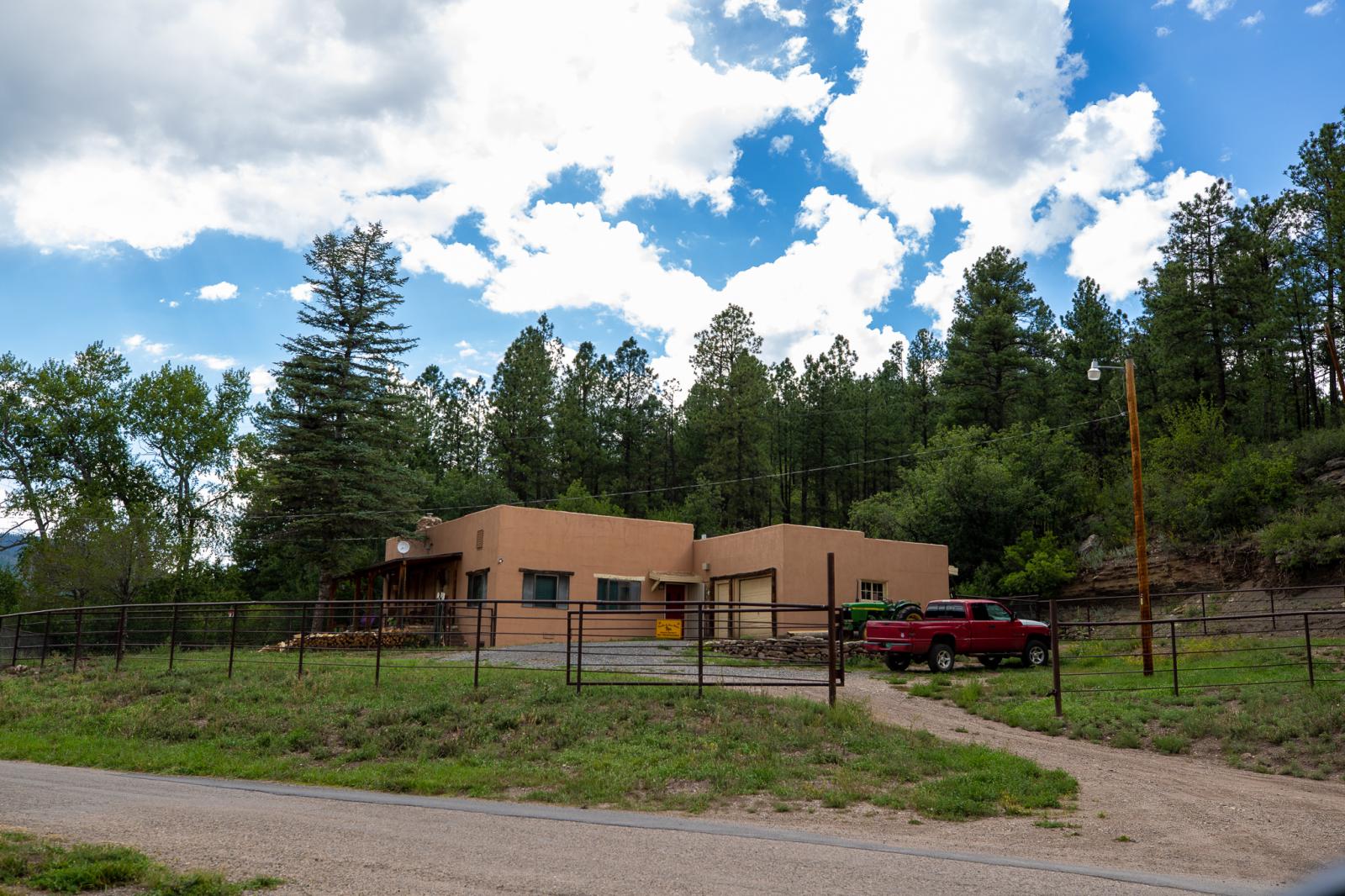 Patrick and Lisa Swayze's Rancho de Dias Alegres | Chas S. Middleton