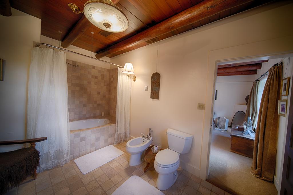 Patrick and Lisa Swayze's Rancho de Dias Alegres | Chas S. Middleton