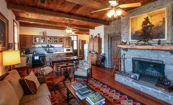 Silverbrook-Pecan Bayou Ranch | Chas S. Middleton